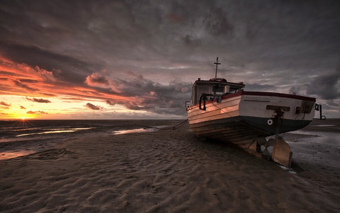 High Resolution Wallpapers Widescreen Boat Coolwallpapers Me
