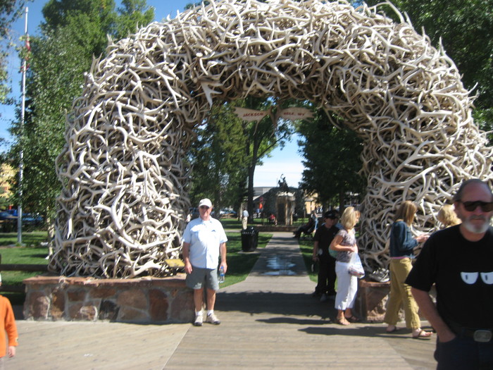 3072x2304 antler arch background - Coolwallpapers.me!