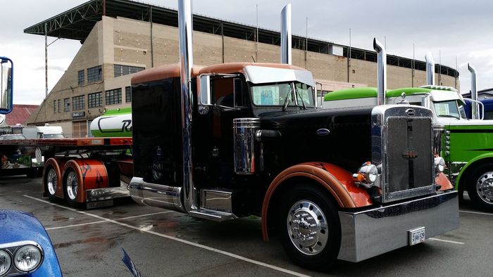 2489x1400 peterbilt wallpaper for computer - Coolwallpapers.me!
